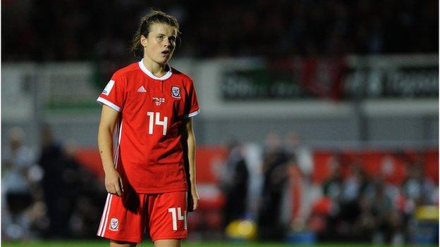 Hayley Ladd: Midfielder says Wales spurred on by past campaign - BBC Sport