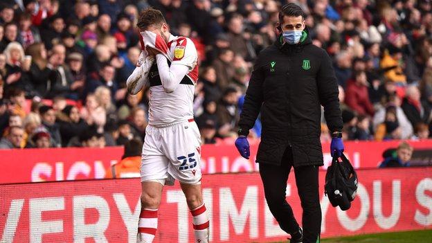 Nick Powell: Stoke City lose key man for six more weeks with new injury ...