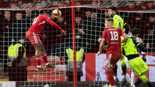 Aberdeen 3-1 Motherwell: Hosts end run of five defeats with convincing ...