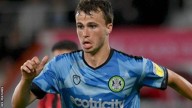 James Morton: Grimsby sign Bristol City midfielder on loan - BBC Sport