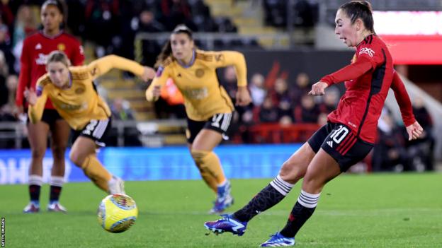 Manchester United Women 3-1 Leicester City Women: Red Devils go top of ...