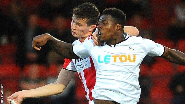 Tyler Reid: Newport County sign Swansea City defender on loan - BBC Sport