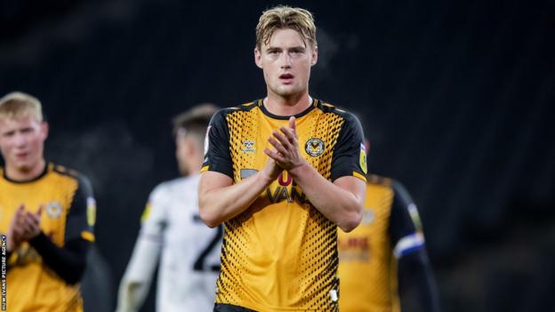 Declan Drysdale: Newport County defender faces injury lay-off - BBC Sport