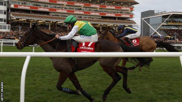 Cloudy Glen takes emotional Ladbrokes Trophy win at Newbury - BBC Sport