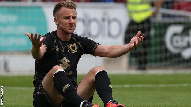 Dean Bowditch: Northampton Town sign ex-MK Dons forward on two-year ...