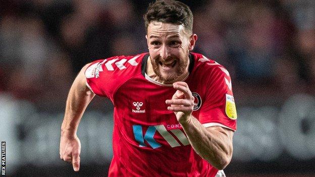 Conor Washington: Rotherham United sign Charlton Athletic forward - BBC ...
