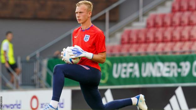 Matthew Cox and Tristan Crama: Bristol Rovers sign Brentford duo on ...