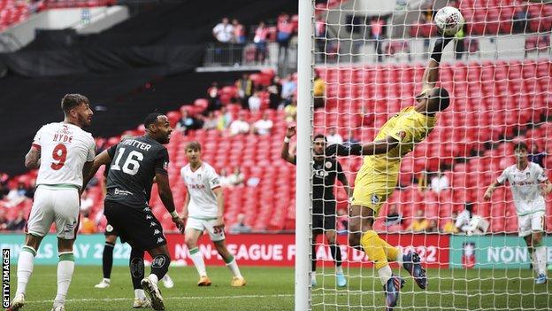 Ellery Balcombe: Crawley Town sign Brentford goalkeeper on loan - BBC Sport