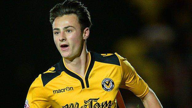 Aaron Collins: A Journey from Big Macs to hungry Wolves - BBC Sport