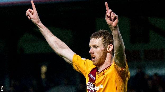 Motherwell: James McFadden hopes Stephen Pearson rejoins club - BBC Sport