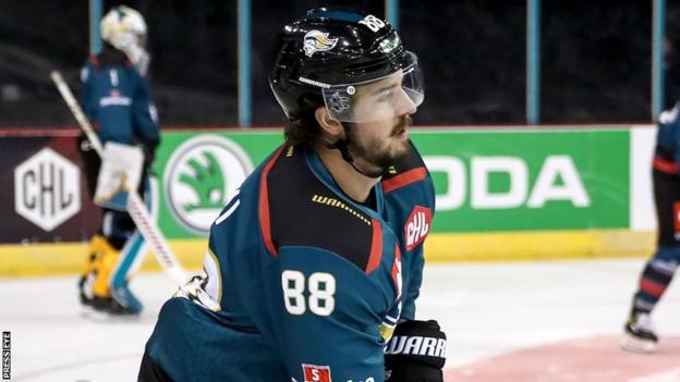 Elite League: Depleted Belfast Giants lose on the road to Guildford ...