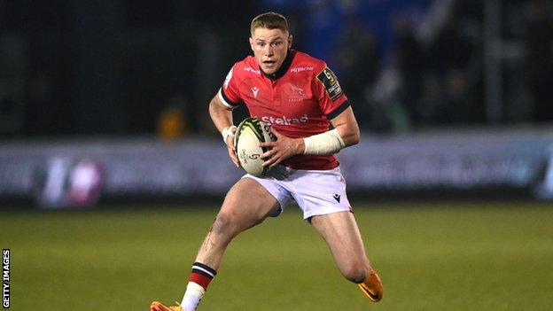 Tom Penny: Full-back extends contract with Newcastle Falcons - BBC Sport