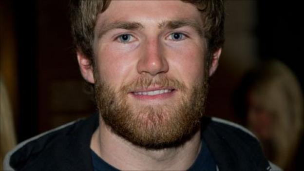 Liam Phillips prepared to drop BMX for track cycling - BBC Sport