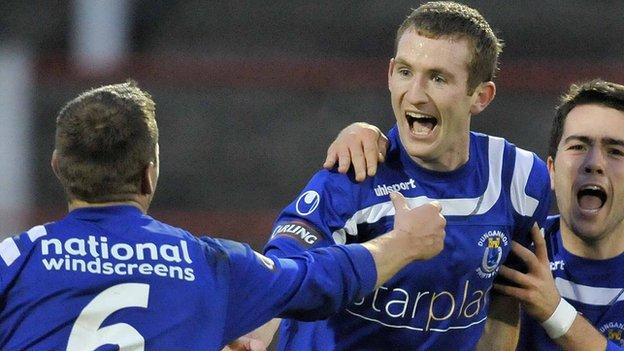 Derry City sign Dermot McCaffrey from Dungannon Swifts - BBC Sport