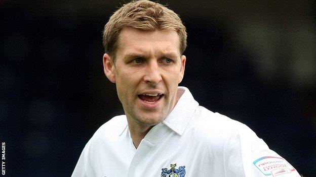 Macclesfield Town sign Ben Futcher from Bury on loan - BBC Sport