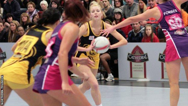 Northern Thunder maintain unbeaten start in Superleague - BBC Sport