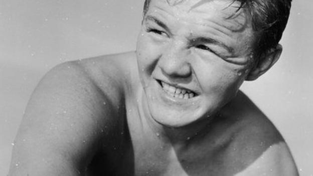 Terry Spinks: From dustman to Olympic boxing champion - BBC Sport