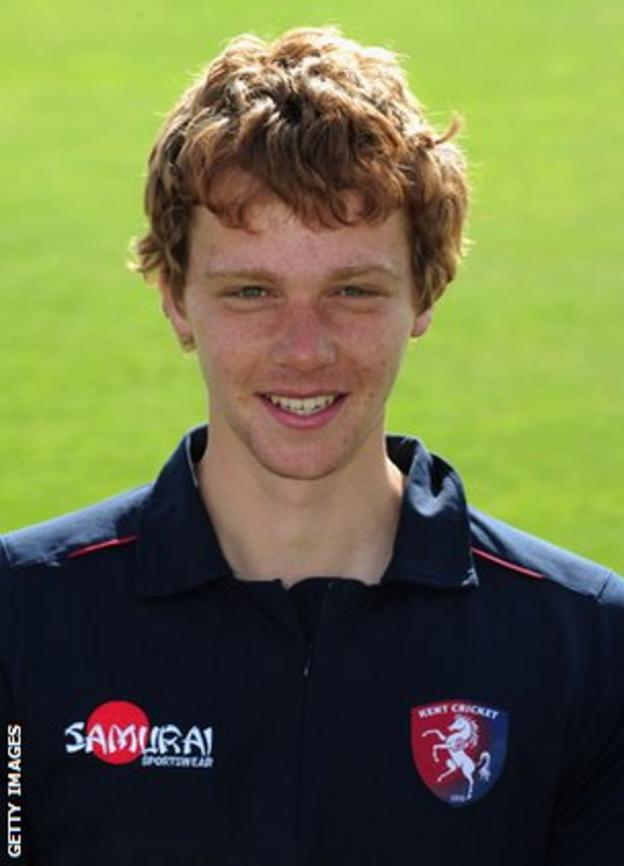 Ivan Thomas overcomes back injury to make Kent debut - BBC Sport