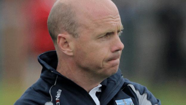 Peter Canavan to stay on as Fermanagh football manager - BBC Sport