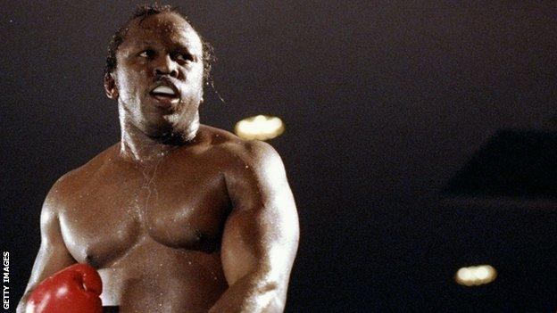 Former heavyweight champion Michael Dokes dies aged 54 - BBC Sport