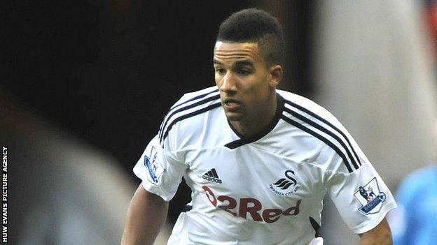 Scott Sinclair: Swansea accept Manchester City offer - BBC Sport