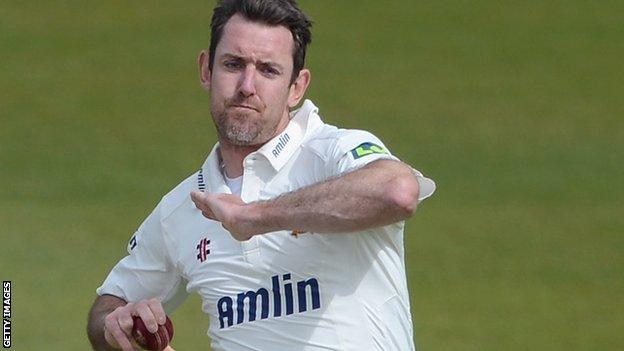 Essex's David Masters may return for championship run-in - BBC Sport