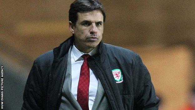 Manager Chris Coleman committed to finish Wales job - BBC Sport