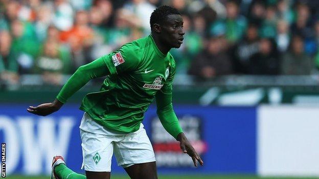 Akpala called up by Nigeria - BBC Sport