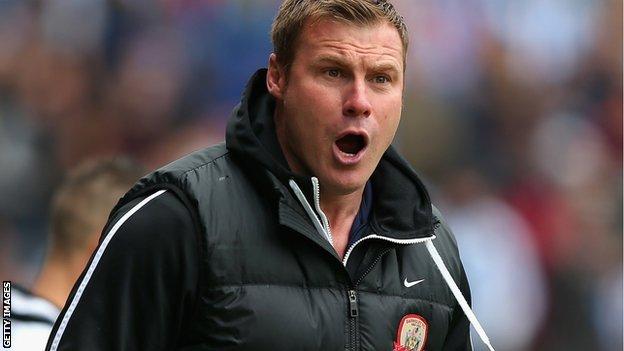 Barnsley: David Flitcroft extends contract as manager - BBC Sport