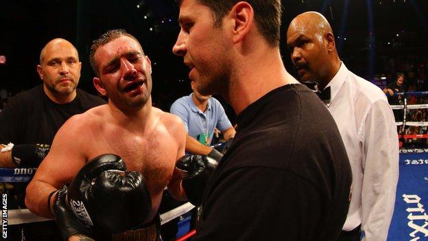 Lee Purdy lasts seven rounds against Devon Alexander - BBC Sport