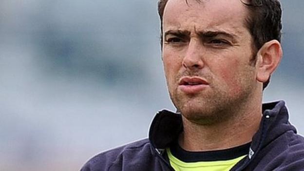 Stephen Parry: Championship spot the aim for Lancashire spinner - BBC Sport