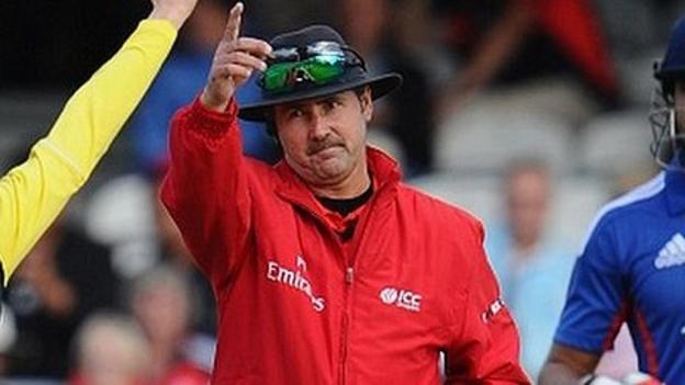 Richard Illingworth joins ICC's elite umpire panel - BBC Sport
