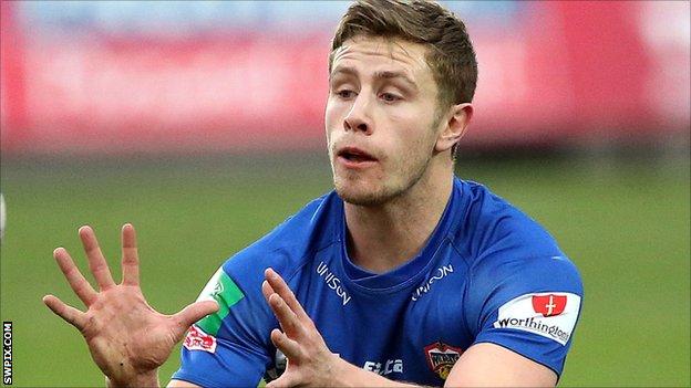Huddersfield Giants: Kyle Wood signs from Wakefield - BBC Sport