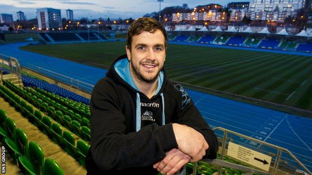Alex Dunbar commits to new Glasgow Warriors deal - BBC Sport