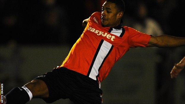 Luton Town 2-1 Barnet - BBC Sport