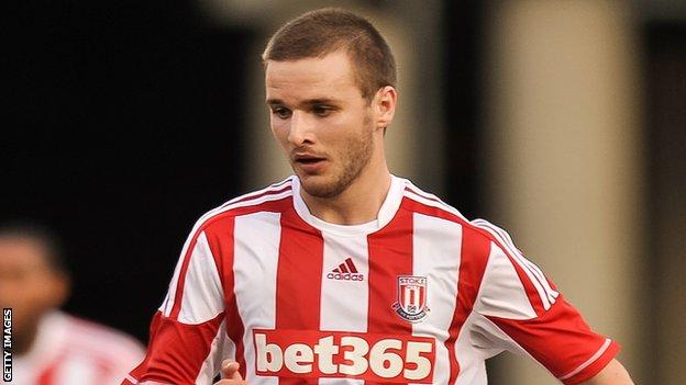 Leyton Orient sign Jamie Ness and Shaquile Coulthirst - BBC Sport