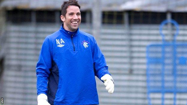 Hearts: Goalkeeper Neil Alexander signs player-coach deal - BBC Sport