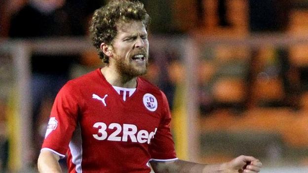 Billy Clarke: Bradford City sign former Crawley Town striker - BBC Sport