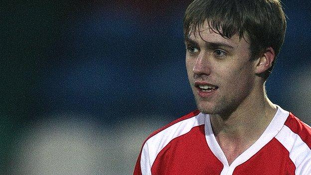 Macclesfield Town: Scott Barrow signs for Conference club - BBC Sport