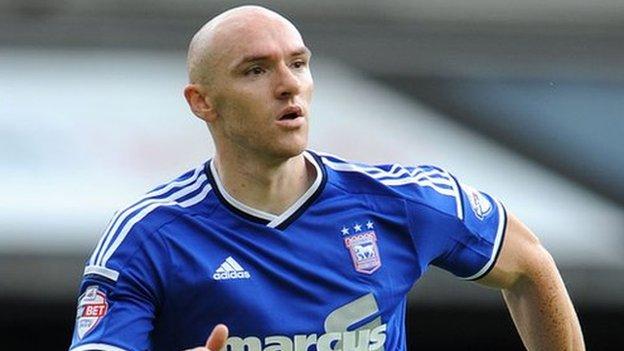 Conor Sammon expects to shine for Ipswich Town - BBC Sport