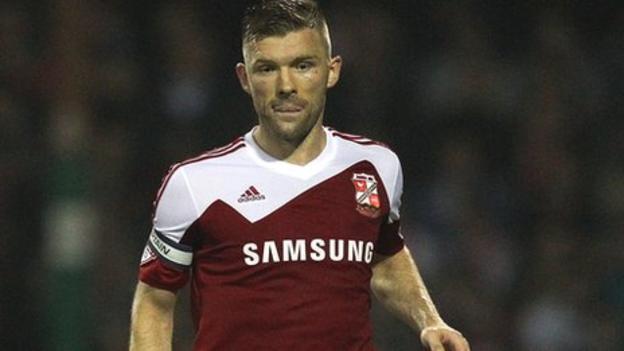 Darren Ward: Yeovil Town sign veteran defender - BBC Sport