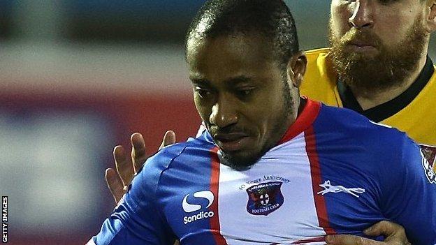 Derek Asamoah: Carlisle extend striker's deal until February - BBC Sport