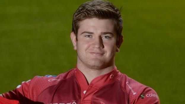 Rhodri Jones: Wales prop to sit out Scarlets games - BBC Sport