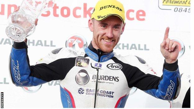 Isle of Man TT: Johnston and Hamilton aiming to 'come of age' - BBC Sport