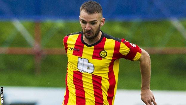 Partick Thistle: Sean Welsh signs short-term deal - BBC Sport