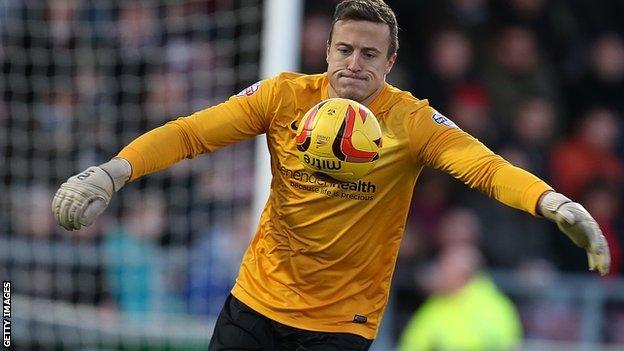 Michael Ingham and George Swan sign York City deals - BBC Sport