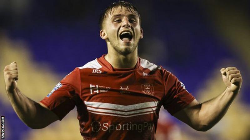 Mikey Lewis: Hull KR half-back signs new four-year contract - BBC Sport