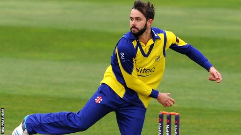 Jack Taylor: Gloucestershire off-spinner signs new contract - BBC Sport