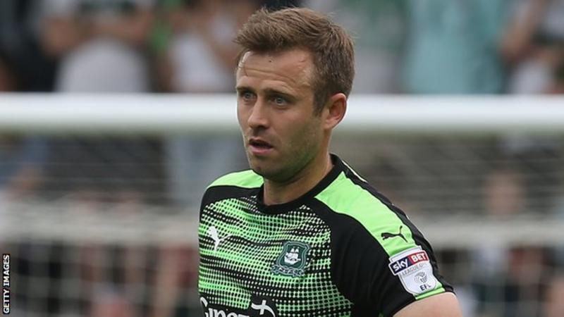 David Fox: Plymouth Argyle midfielder agrees new deal at Home Park ...