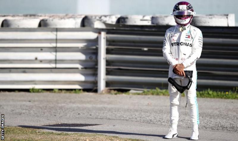Lewis Hamilton breaks down in Formula 1 testing - BBC Sport